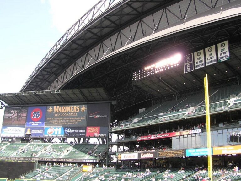 【初心者でも簡単！メジャーリーグ観戦旅行】電車・バスで全30球場へ行く方法 | 野球喫茶